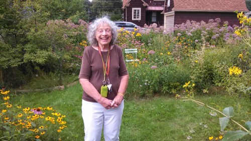 A Visit To The Garden Of Pat Hill – gardeninacity